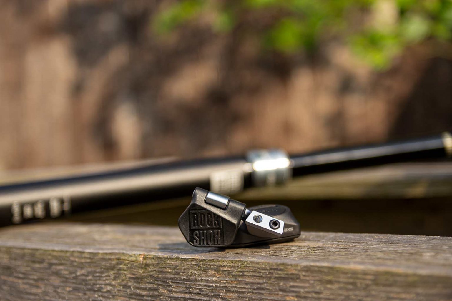 Rock Shox Reverb AXS – Power auf elektronisch » INSIDE Mountainbike Magazin