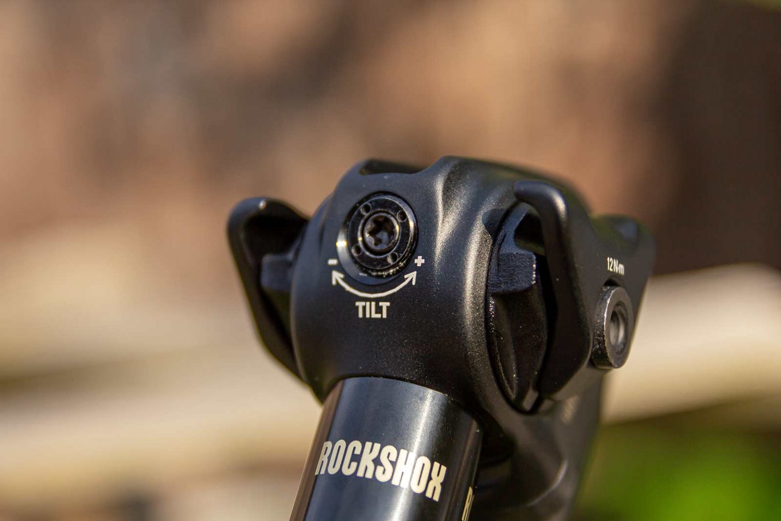 Rock Shox Reverb AXS – Power auf elektronisch » INSIDE Mountainbike Magazin